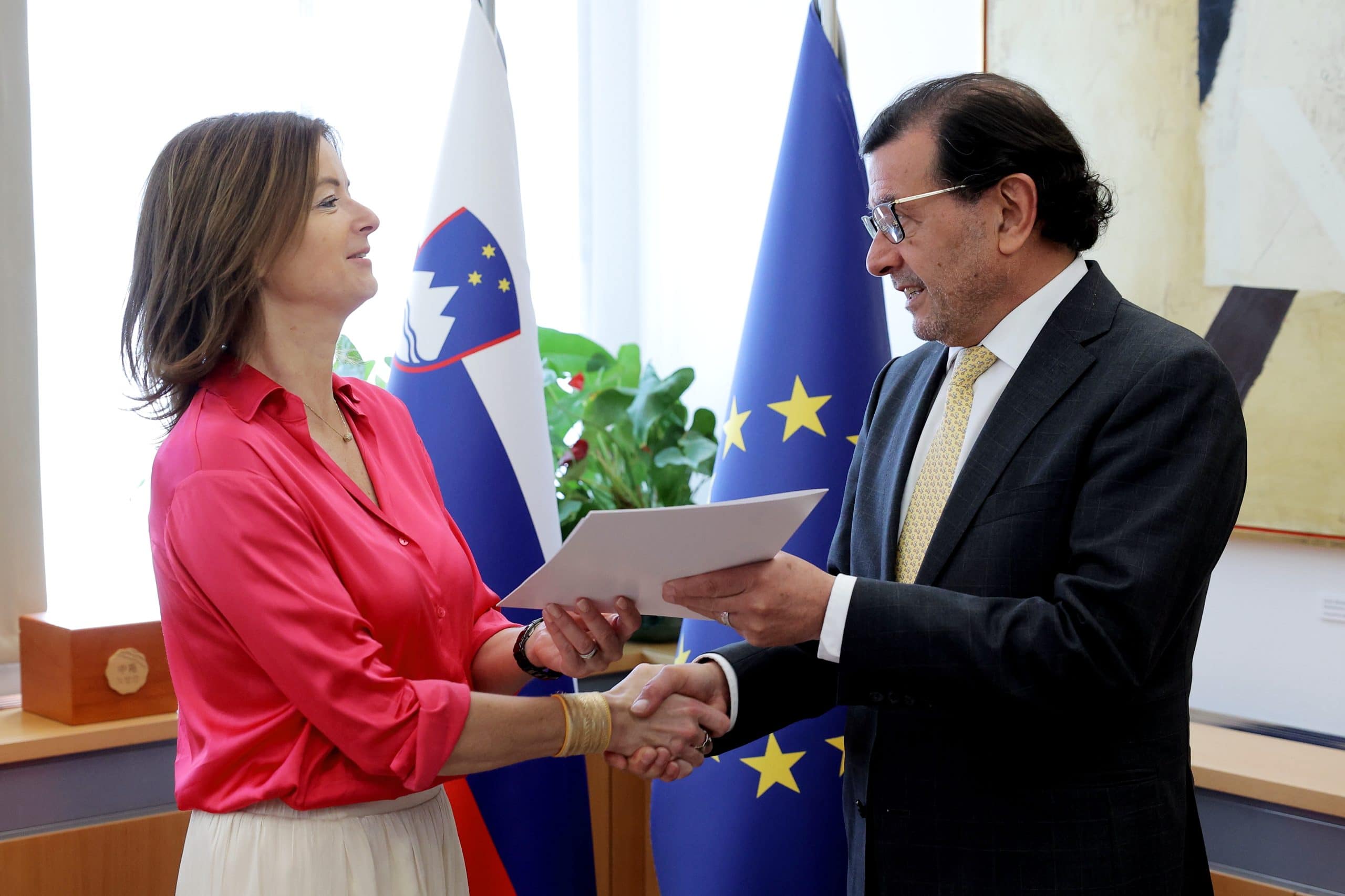 Republika Slovenija in Država Palestina vzpostavili diplomatske odnose ...